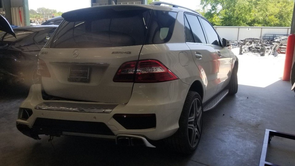 14 MERCEDES BENZ ML63 AMG X166 BRAKE CALIPER SET WITH ROTORS FRONT AND ...