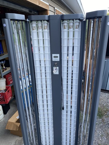 Daavlin 7 Series 311-6D Phototherapy 6 Bulb UV Lights only used handful ...