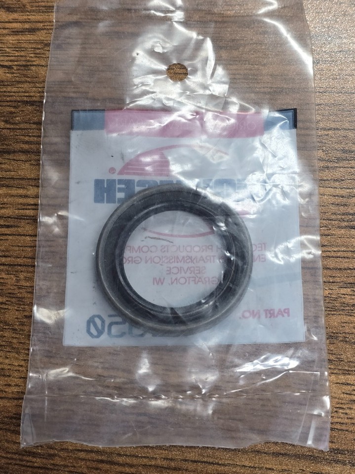 New OEM Genuine Tecumseh crankshaft MAG and PTO oil seal part number ...