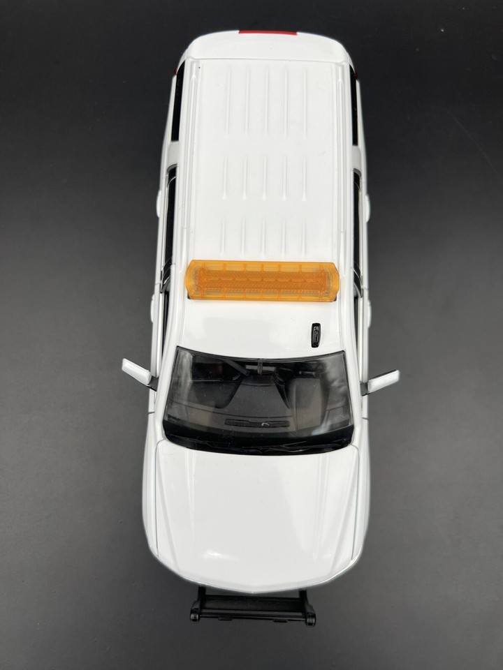 1/24 25 27 LED Ready Code 3 2700 Amber Lightbar Park Work Security Tow ...