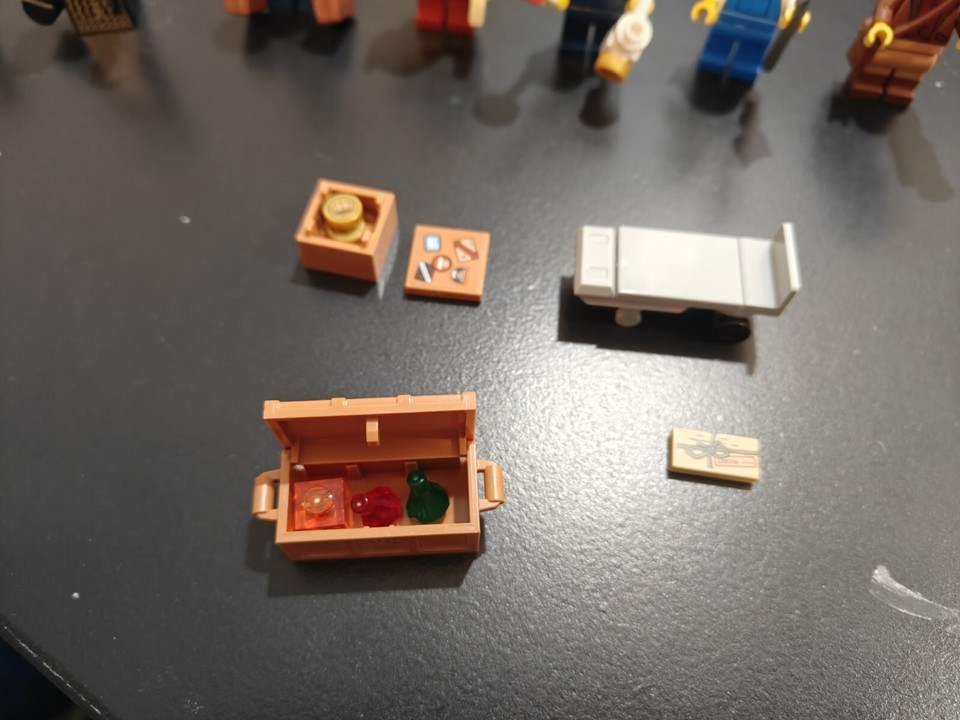 LEGO 21344 The Orient Express - Minifigures And Accessories Only - Mod ...