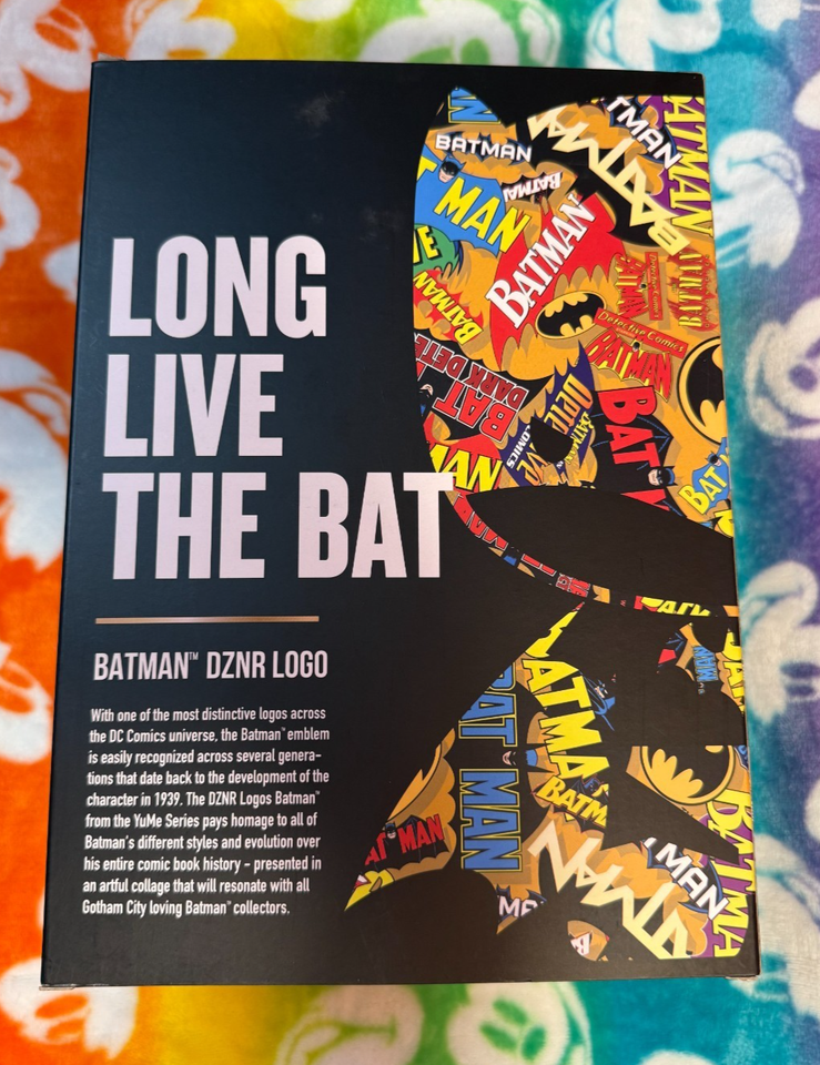 YuMe 10" DZNR Batman 80th Anniversary Collector Plush - Logo Edition ...