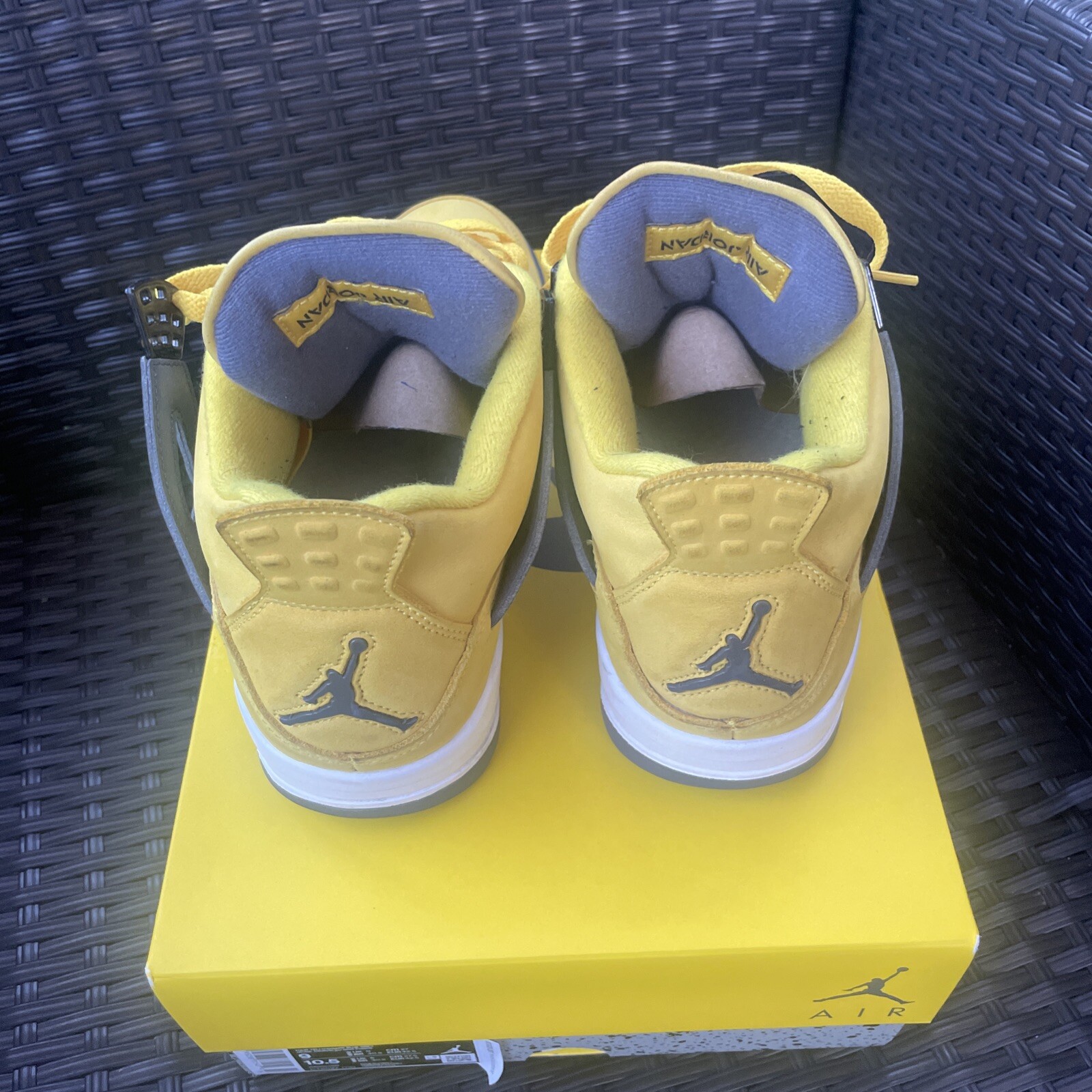 Jordan 4 Retro Mid Lightning - Gem