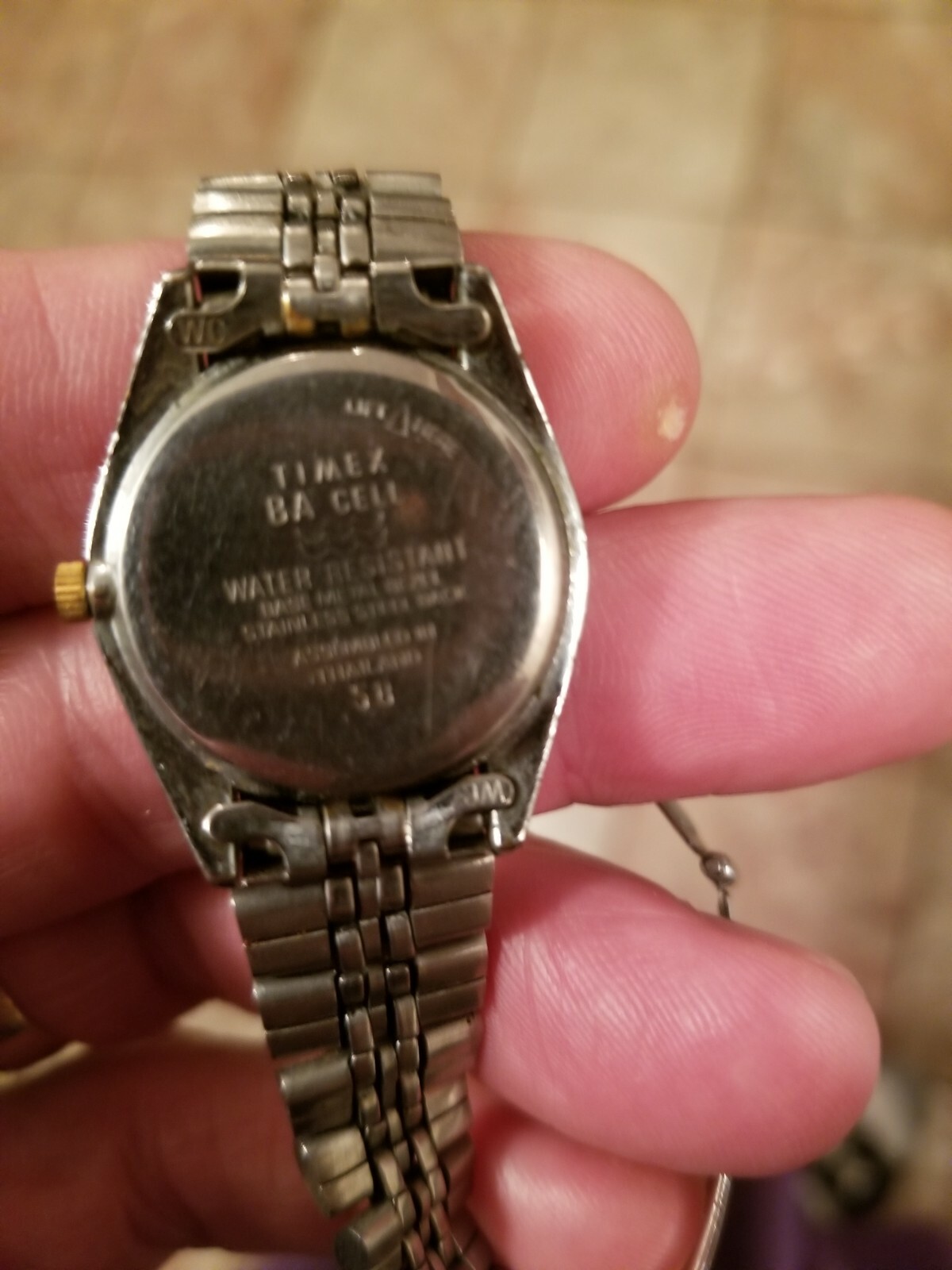 Timex Vintage Ladies Watch With Date Feature BA CELL Quartz Gold/Silver ...