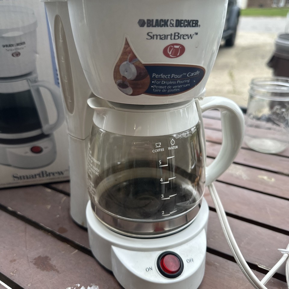 Black Decker SmartBrew DCM500 5 Cup Electric Drip Coffee Maker White | eBay