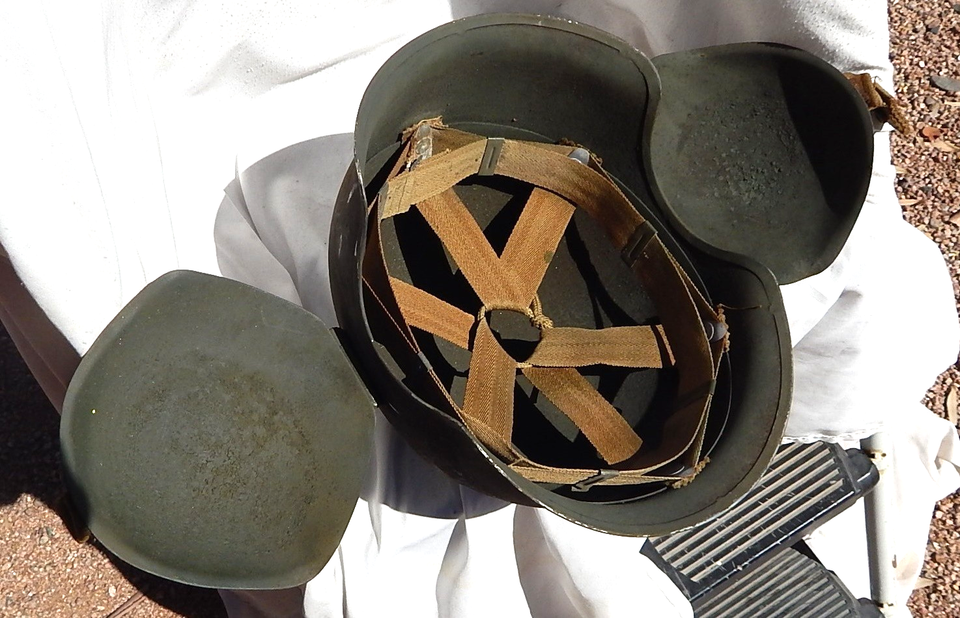 WW2 Army Air Force B-17, B-24, B-25, B-26 Bomber Crew Flak Helmet Type ...