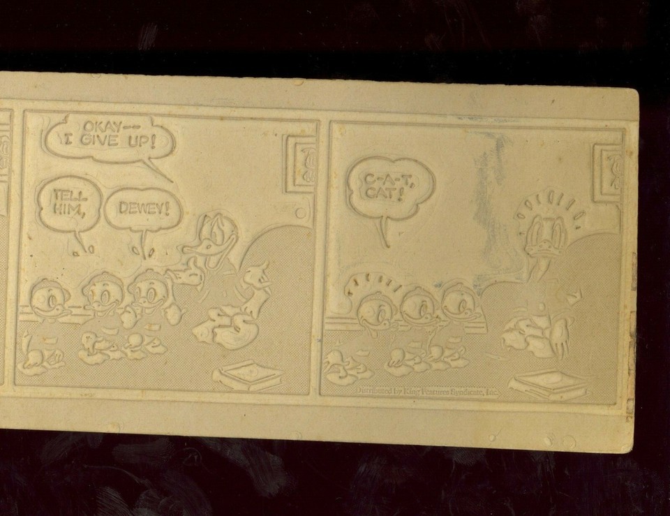 Donald Duck Embossed Cardboard Cartoon Plate 1939 Copyright Disney ...