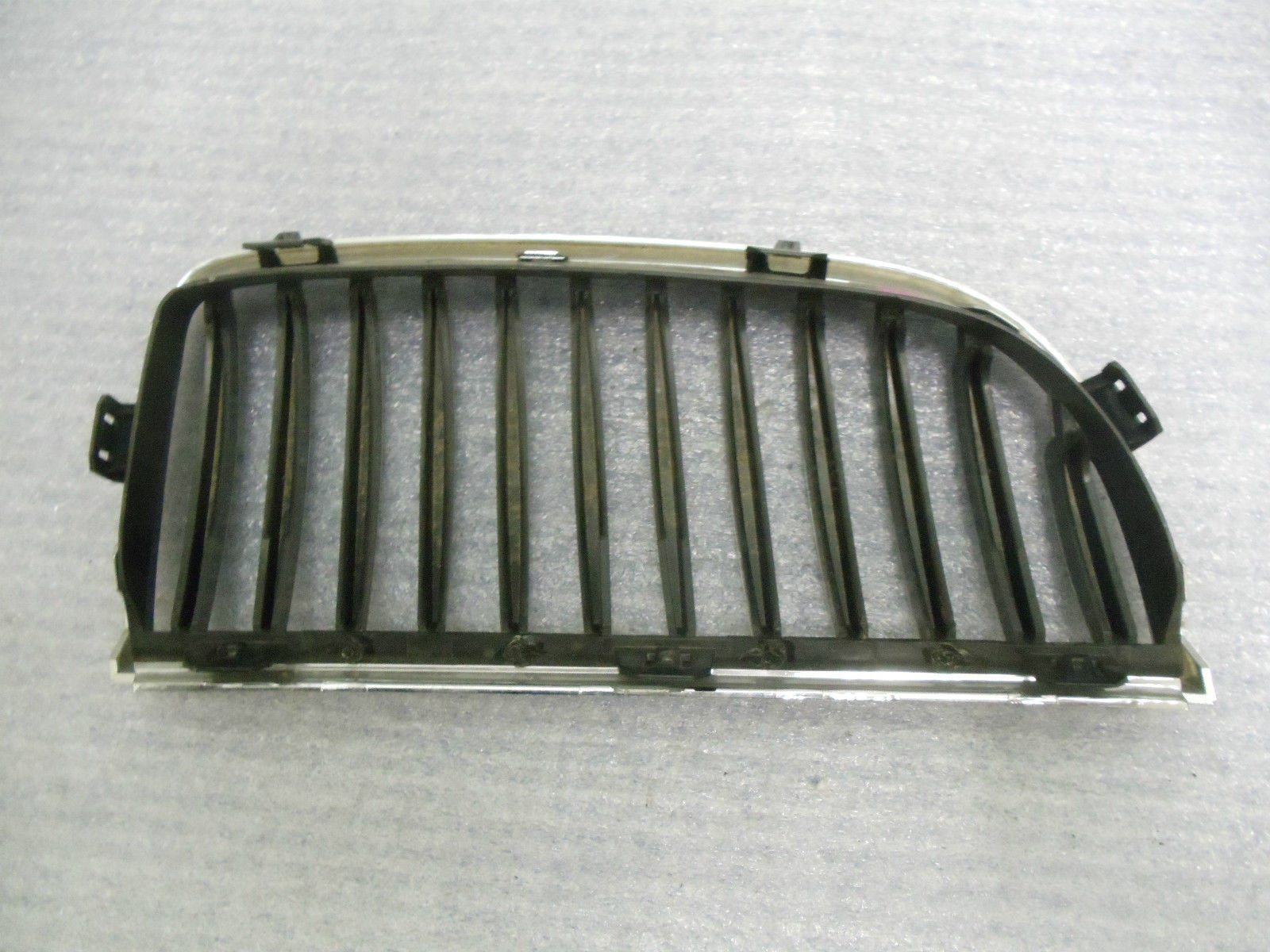 2005-2007 BMW E90 325 325i 325xi Left Kidney Grill 51137120007 Full ...