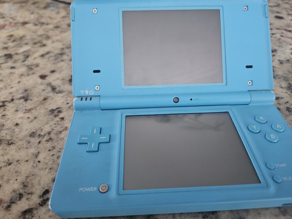 Nintendo DSi Light Blue Handheld Console Game System with stylus and ...