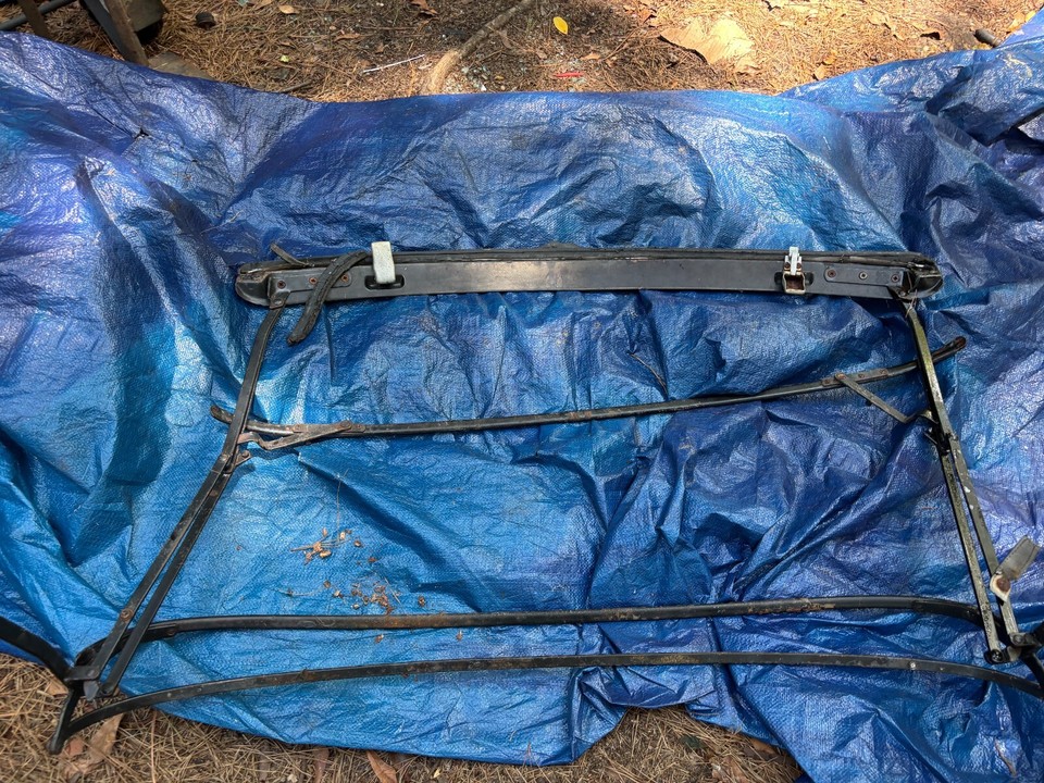 MG MGB Convertible top frame 1968-71 Scissors Style rare latches Great ...