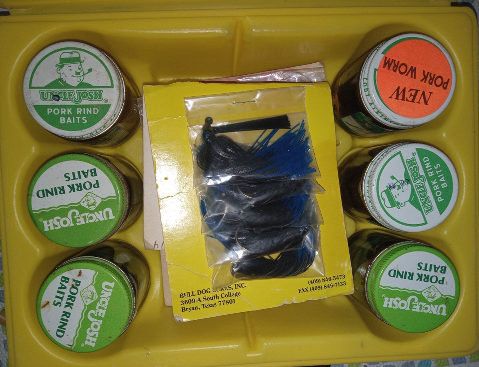 VINTAGE UNCLE JOSH 6 JARS OF PORK RIND BAIT + 12 JIGS in a Jig & PIG ...