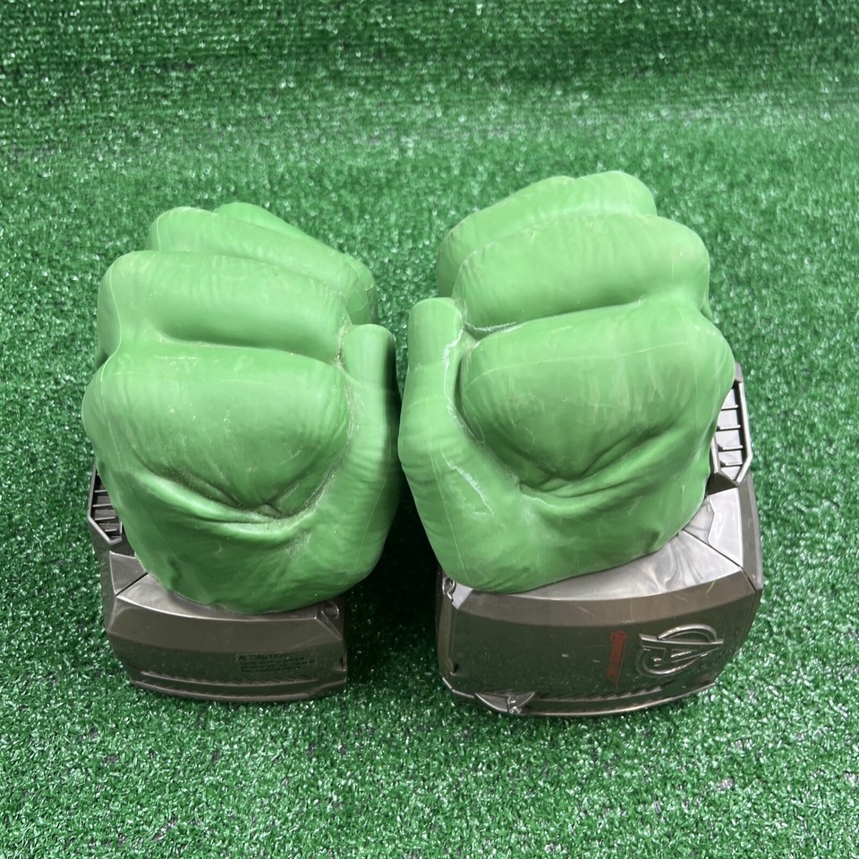 Playmation Marvel Hulk Hands Fists Smash Avengers Hasbro Sound Gamma ...
