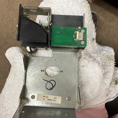 1 IGT Slot Machine S2000 Coin in optic Bd bracket small coin,nickels ...