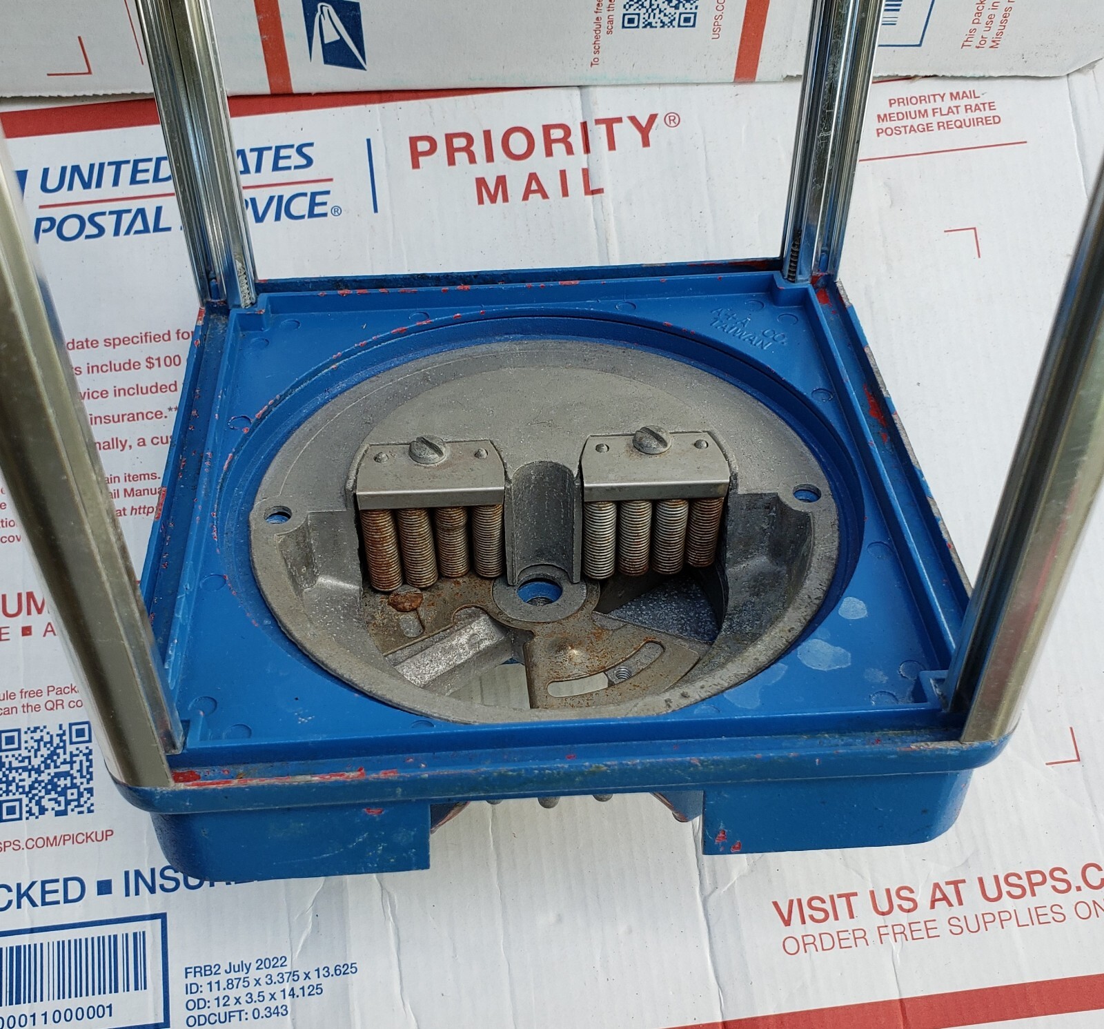 GUMBALL MACHINE PARTS-EAGLE-OAK-SCUFFS + SOME PAINT LOSS-RUST-USED ...