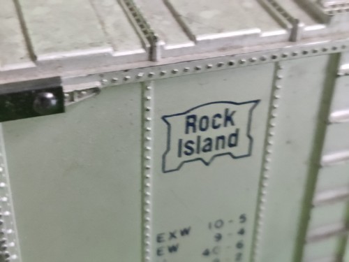 LIONEL 6464-75 Rock Island Silver Box Car Nice No Cracks Metal Truck's ...