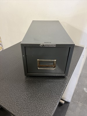 Filing Cabinets - Steelmaster Card