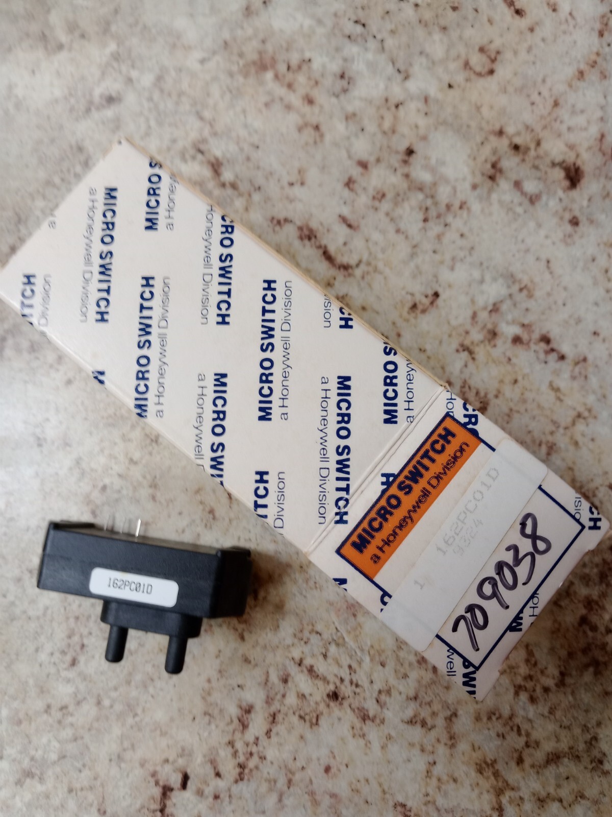 New Honeywell Model Number #162PC01D Pressure Sensor Micro Switch 9324 | eBay