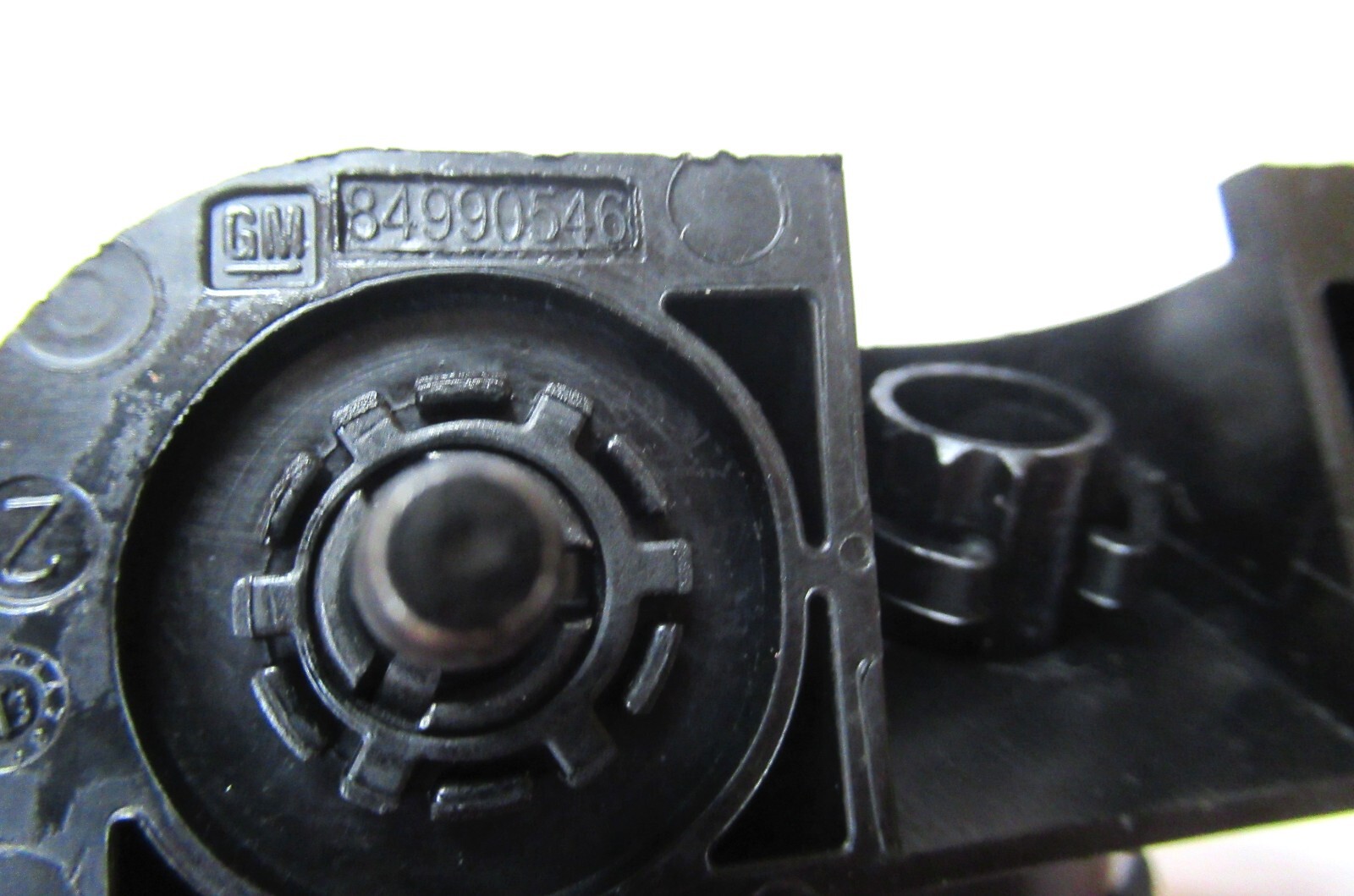 84990546 Rear Liftgate Bumper 2021-2023 Cadillac Escalade Suburban ...