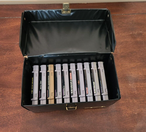 Lot of 10 SNES Games with Vintage Official Nintendo NES/SNES Carrying ...