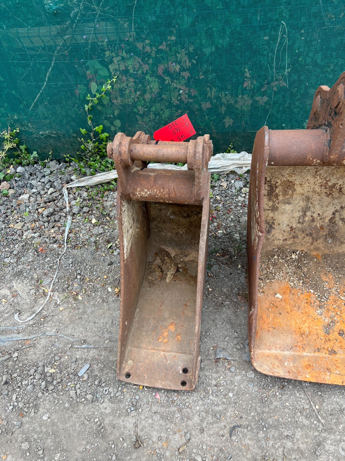 Digger Bucket 300mm Pin 45mm Dipper 165mm Centre 220mm Suit 8ton+ (4 ...
