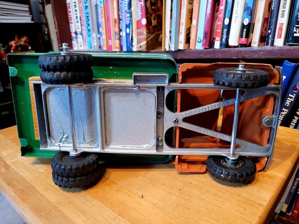 VERY NICE VINTAGE 1950's STRUCTO CUSTOM DOUGHBOY FEEDS DELIVERY TRUCK ...