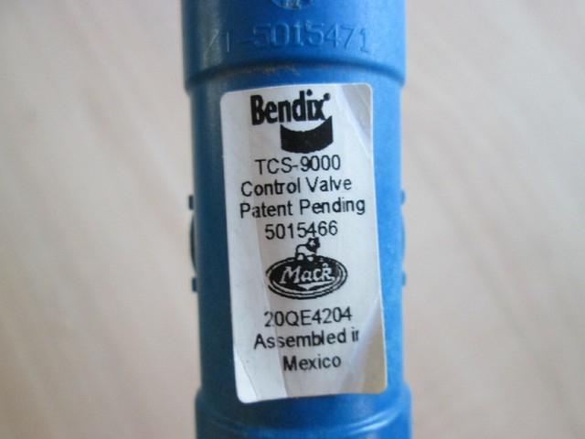 Bendix Tcs-9000 Trailer Control Brake Valve Assembly K024934 D628882 ...