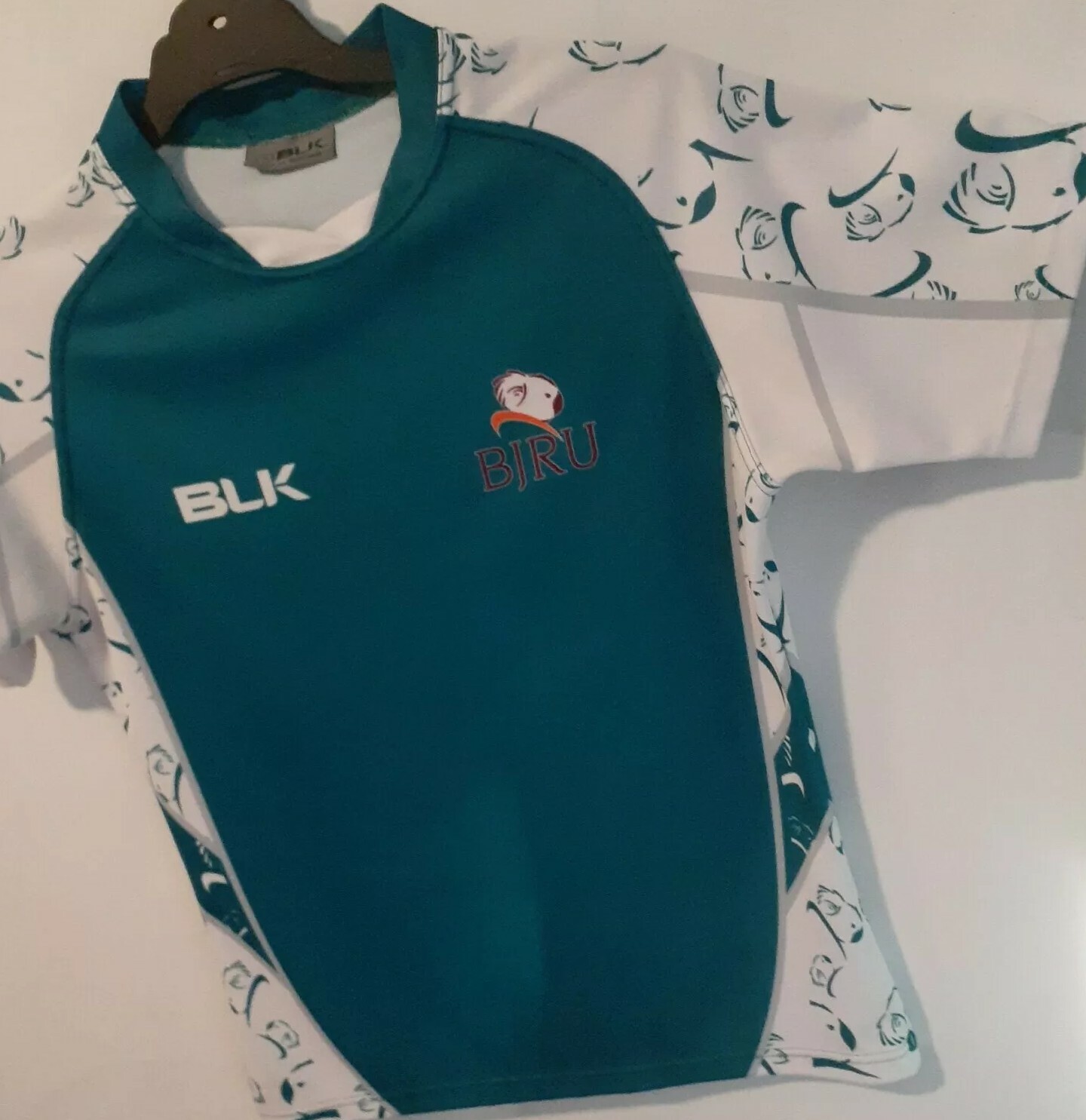 BRISBANE JUNIOR RUGBY UNION YOUTH JERSEY BJRU GREEN WHITE SIZE SMALL ...