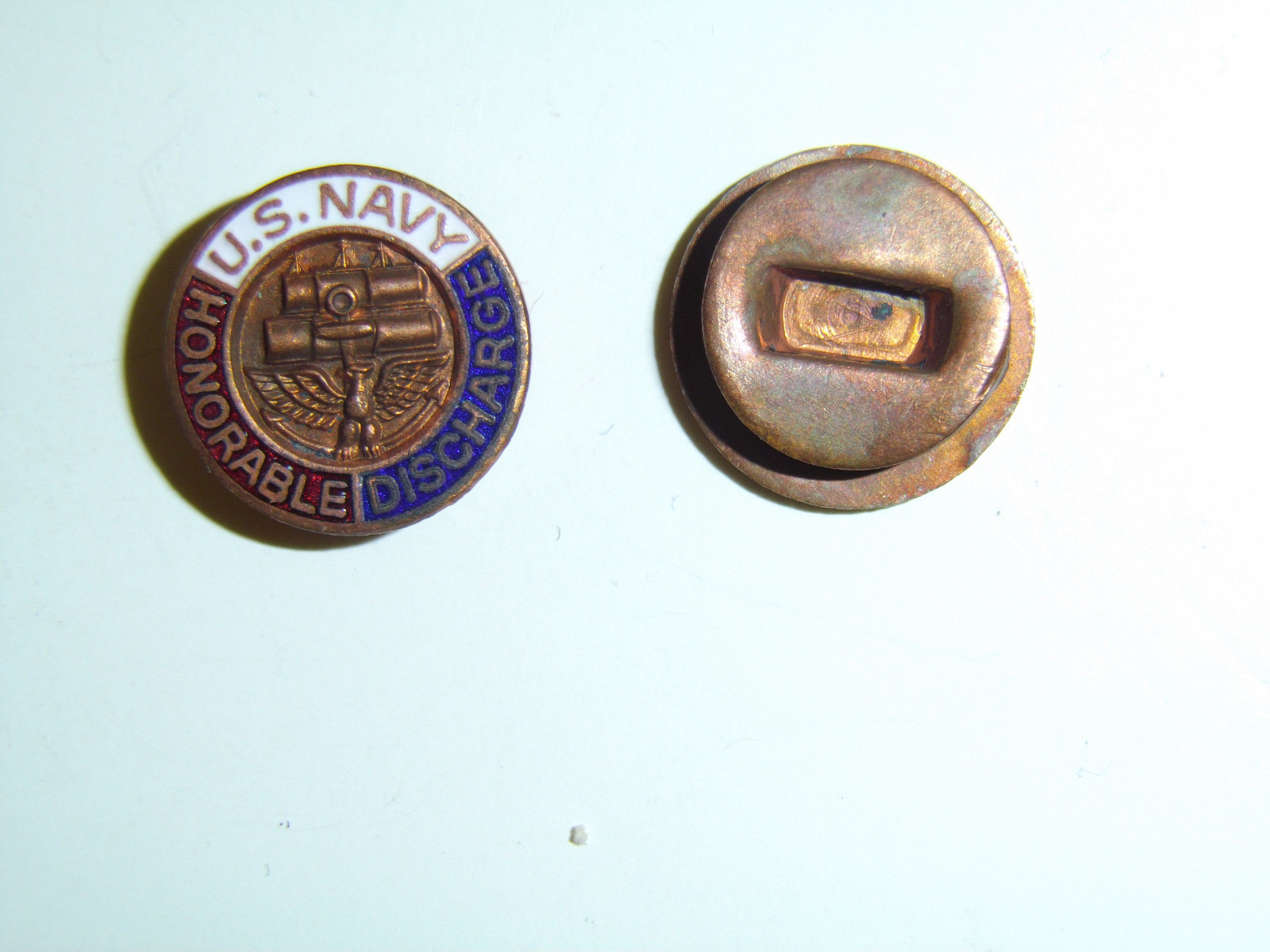 b0440 WW2 US Navy Honorable Discharge Pin Original A10B12 | eBay