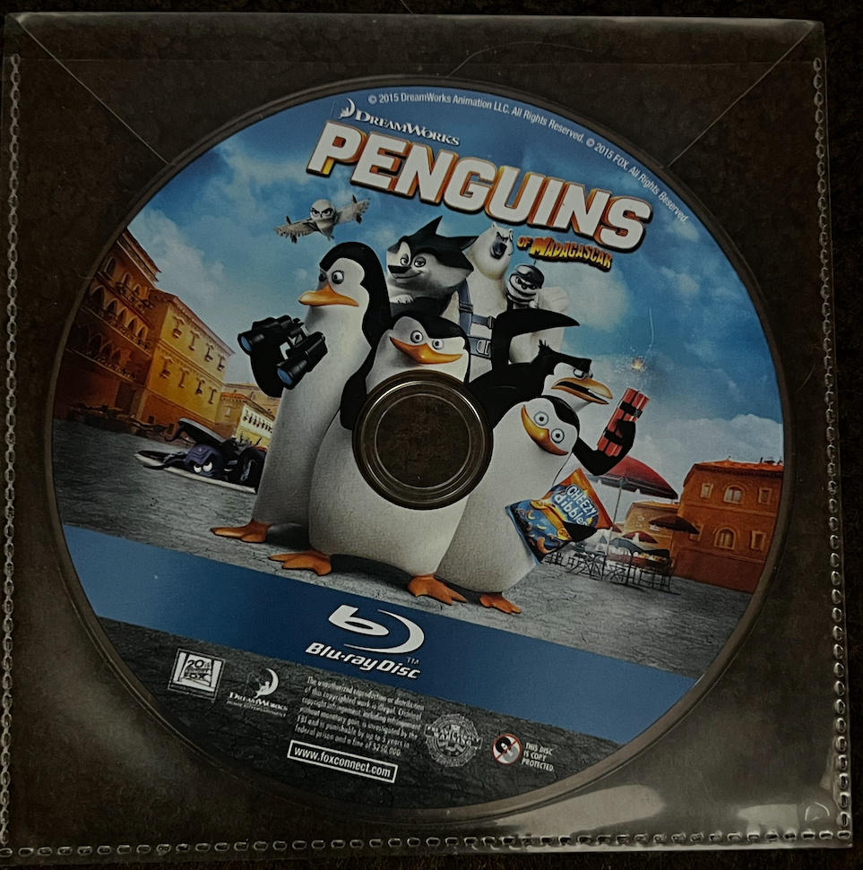 NEW PENGUINS OF MADAGASCAR (2014) - Blu-ray disc only in clear plastic ...