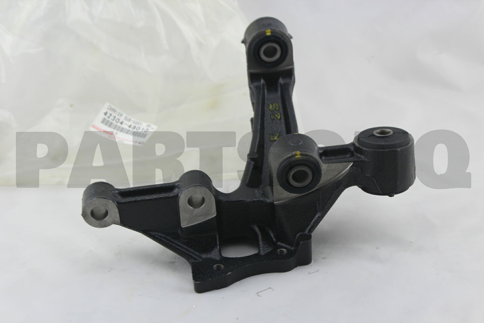 4230448010 Genuine Toyota CARRIER SUB-ASSY, REAR AXLE, RH 42304-48010 ...