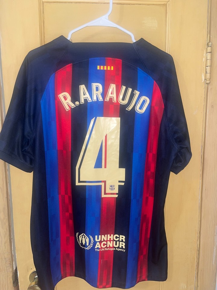 Ronald Araujo #4 22/23 Home Kit FC Barcelona x OVO (DRAKE) | eBay