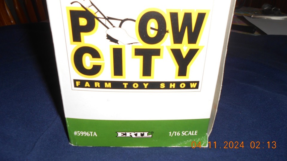 Ertl John Deere 420 Crawler 1/16 Scale Diecast Plow City Farm Toy Show ...