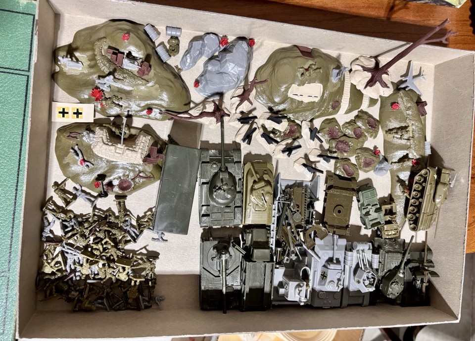 Aurora Anzio Beach Model Kit 1960s Vintage WWII Army Men, Plastic | eBay