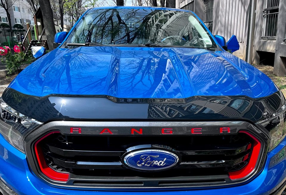 AVS Aeroskin Flat Hood Protector Bug Shield Deflector for 2019-2023 ...