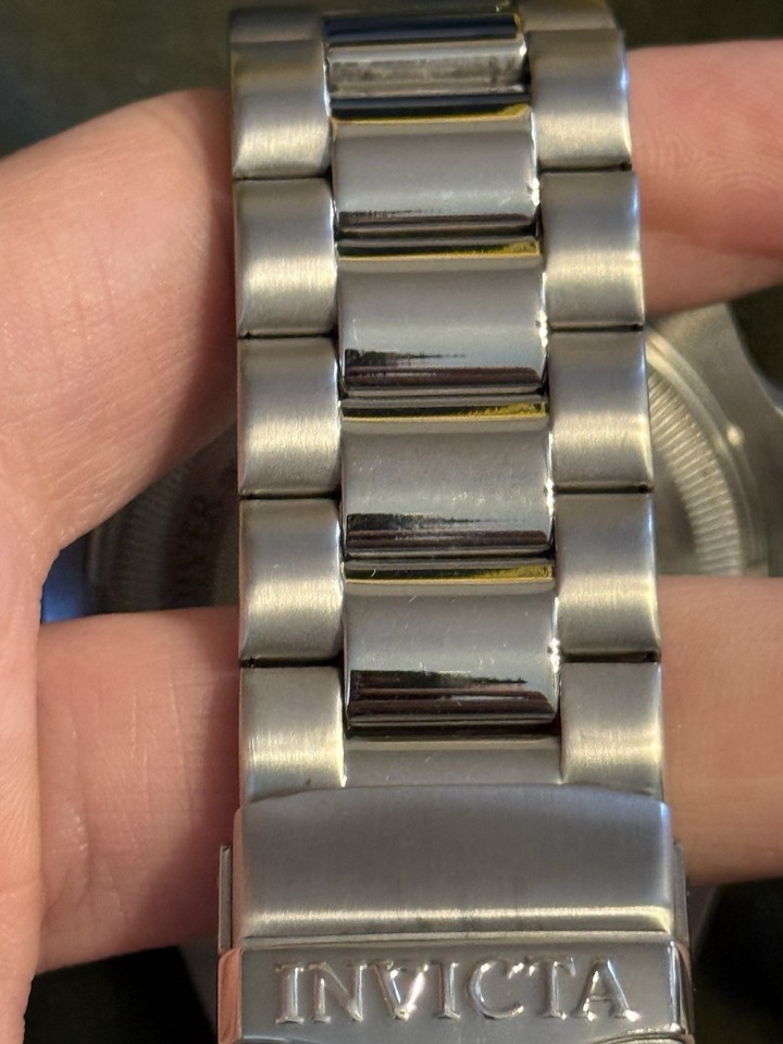 Invicta Hydromax Pro Model 16957 - Men's Watch Quartz | 52MM-Works ...