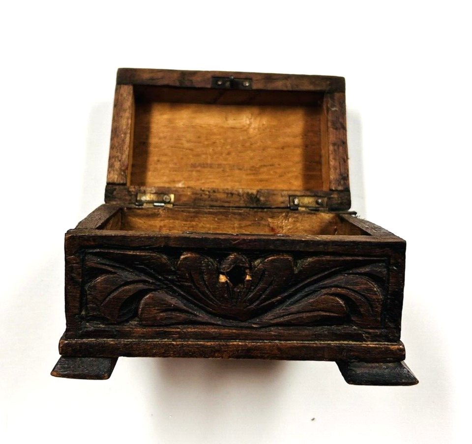 Vintage Primative Wood Chest Box Wooden Hand Carved 4 1/4" x 2 3/4" x 3 ...