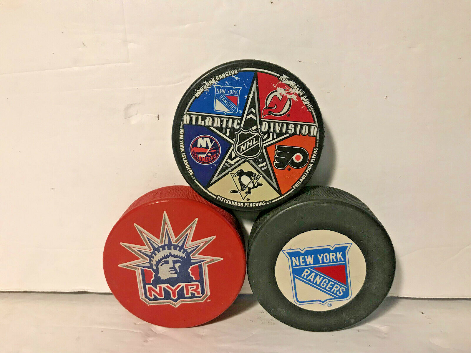 Set of (3) New York Rangers Official Lincensed Hockey Pucks | eBay