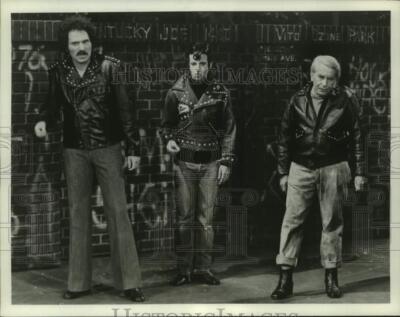 Press Photo Actor Gabriel Kaplan with co-stars in Welcome Back, Kotter ...