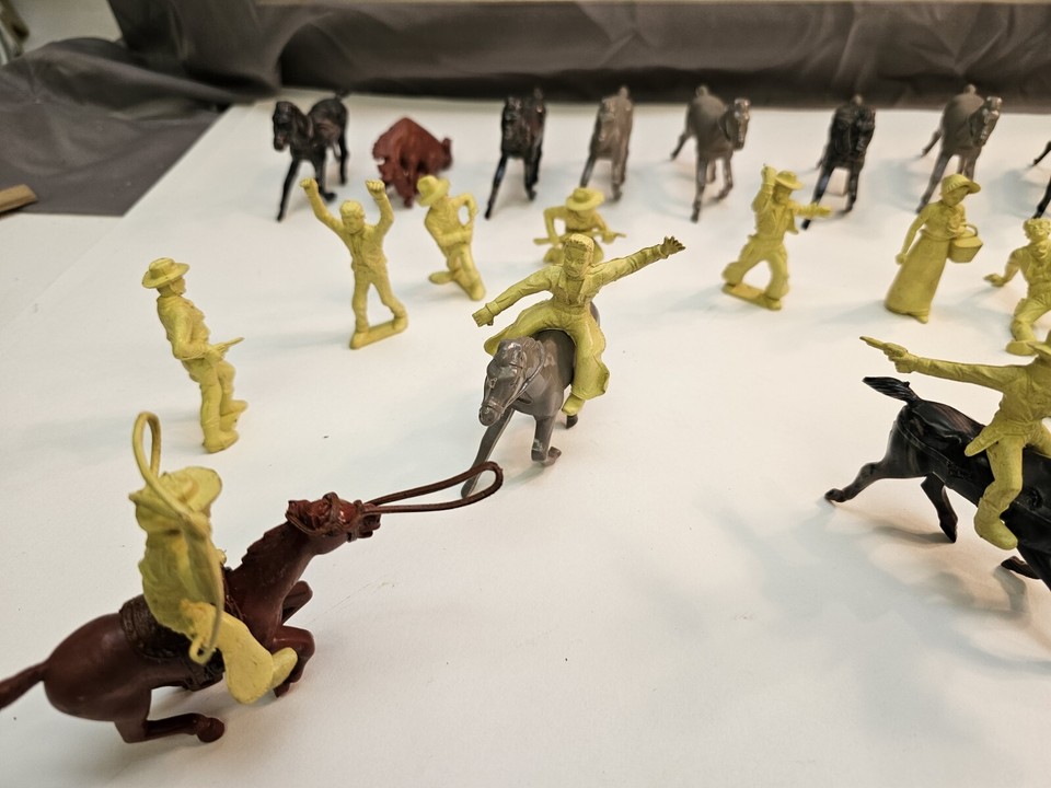 Vintage Marx Western Town Playset Cowboys Set of 13 Figures Horses Etc ...