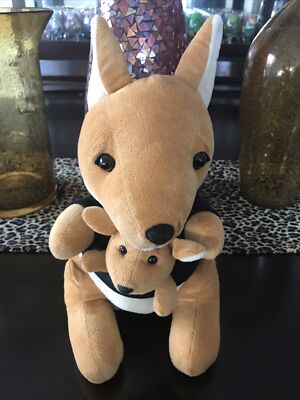 Dish Kangaroo Boxing