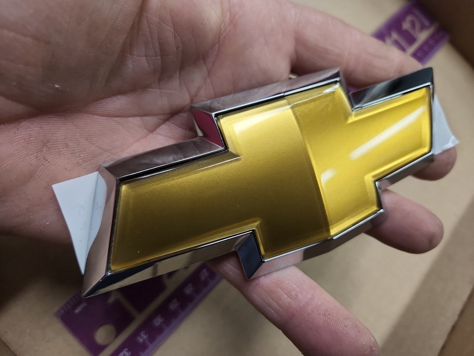 New 2008-2012 MALIBU FRONT BUMPER GRILLE BOW TIE EMBLEM BADGE GOLD ...