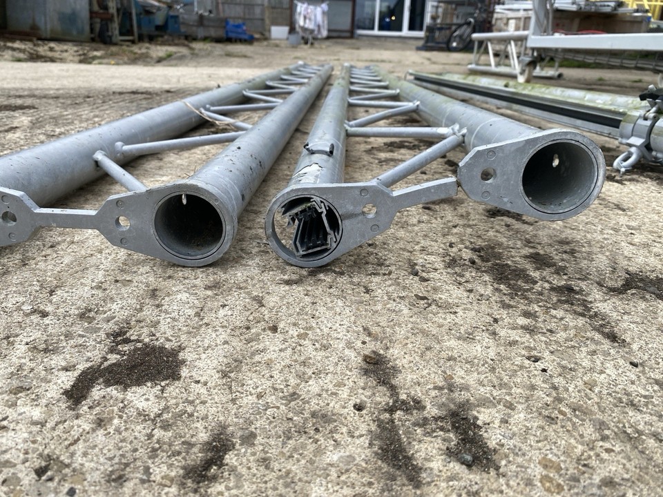 Astralite Litestructures Aluminium 2-Point Track Truss stage light ...