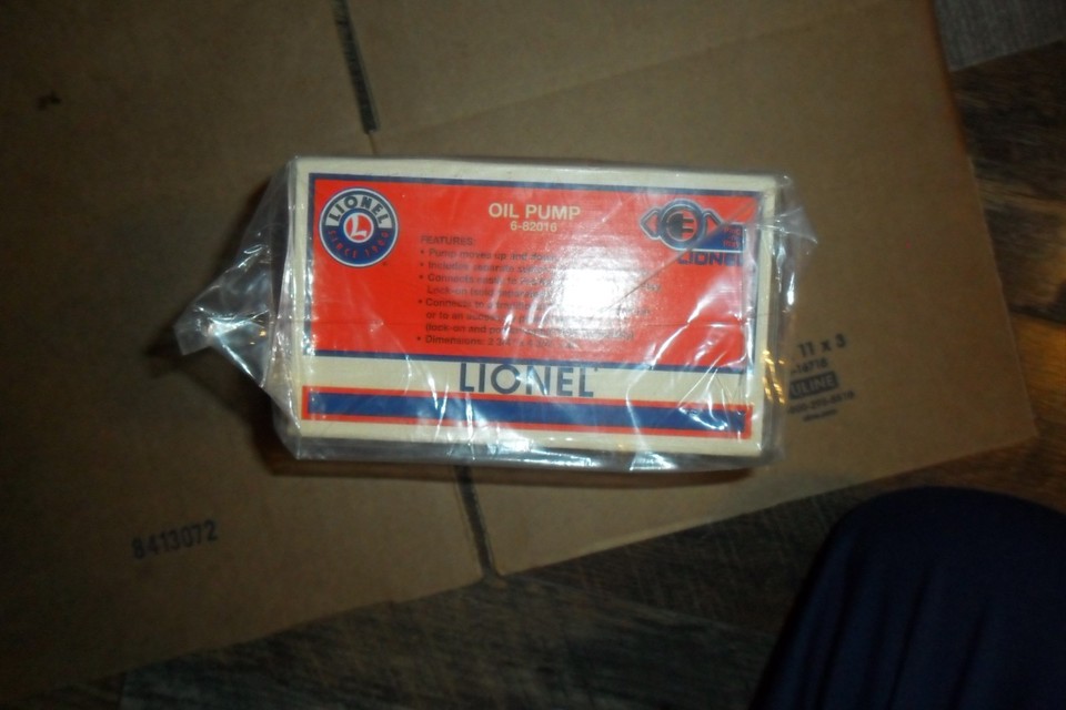 LIONEL PLUG n PLAY OIL PUMP train o gauge operating nodding donkey well ...