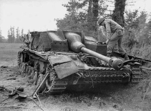 WW2 WWII Photo German StuG IV Assault Gun France 44 World War Two ...
