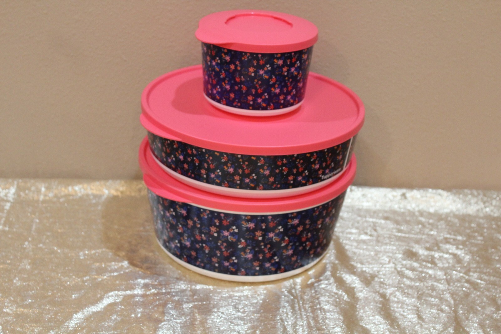 New UNIQUE Tupperware Flower Theme Set with 20 pieces Flamingo Color | eBay