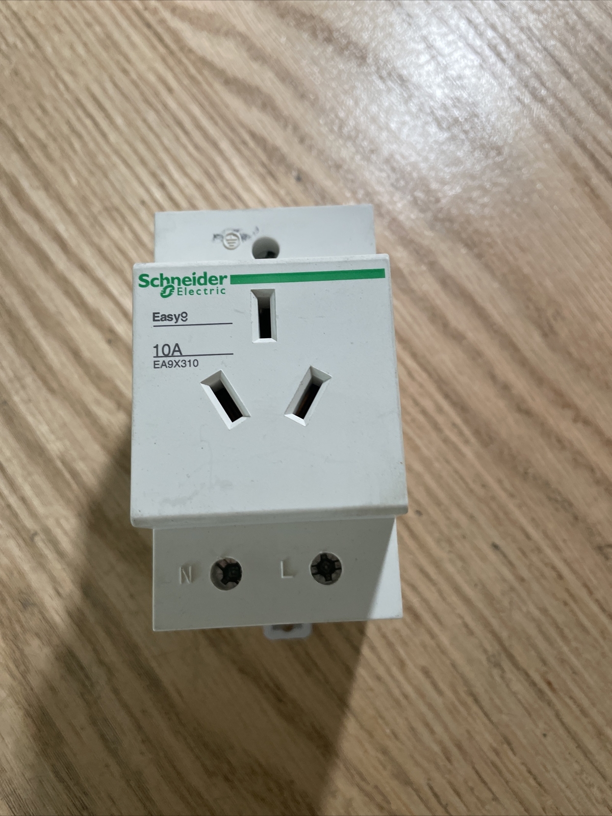 1pcs Schneider Convenience Receptacle EA9X310 1 Year for sale online | eBay