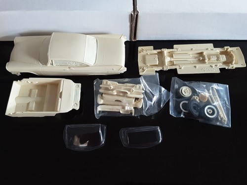 HENDRIX MFG. CO. 1958 DODGE CORONET 2DOOR HARDTOP RESIN MODEL CAR KIT ...