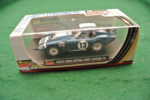 Revell Monogram 85-4852 1:32 Shelby Cobra Daytona Coupe #13 Daytona '65 ...