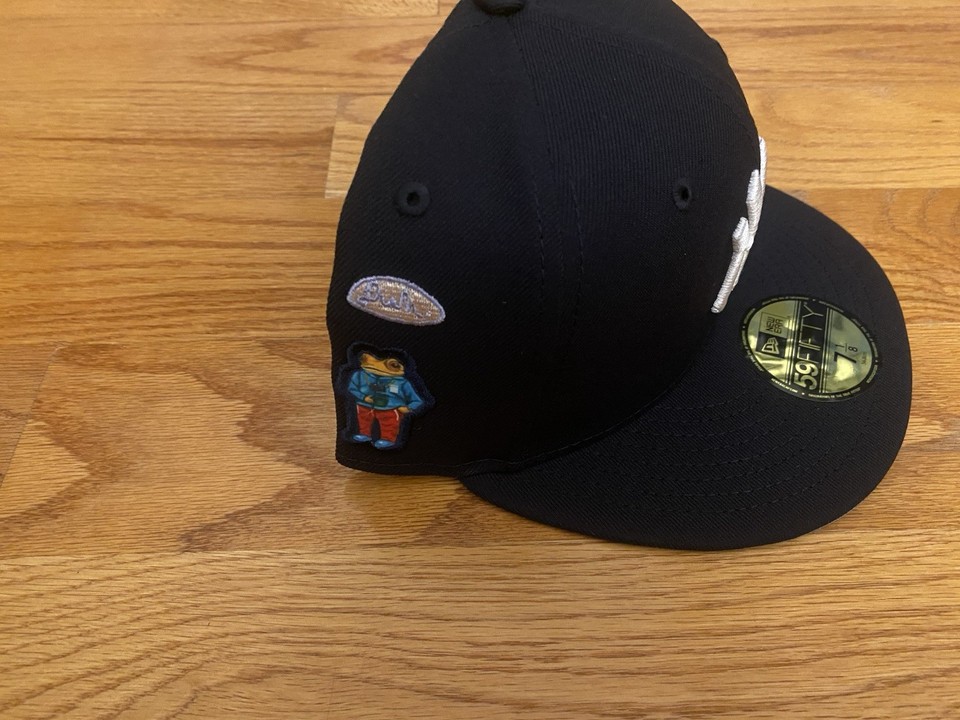 New York Yankees FRSH X Bad Bunny X MLB Navy 59FIFTY Fitted Hat Size 7 ...