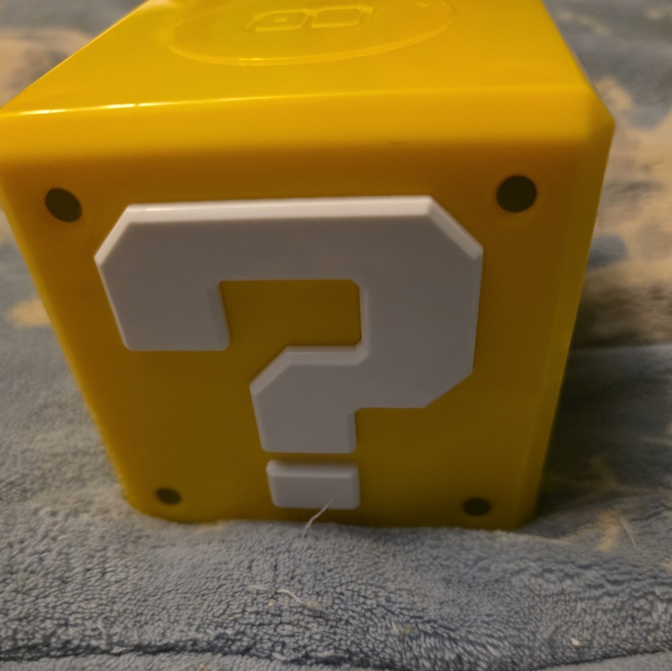 Nintendo Super Mario Magic 8 Ball Mystery Cube No Box | eBay